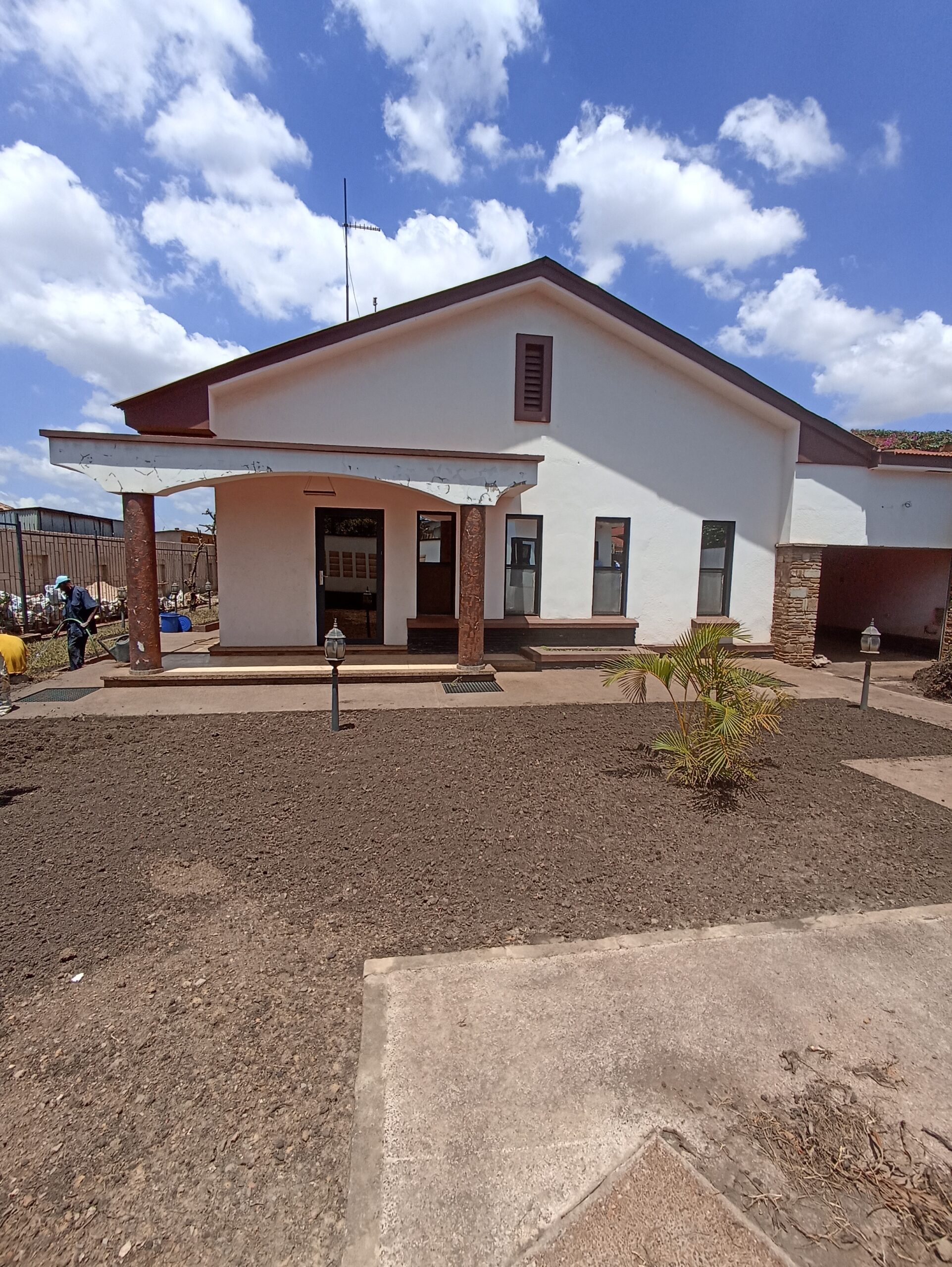 Maison à louer au Quartier Makomeno. - KCATALOGUES